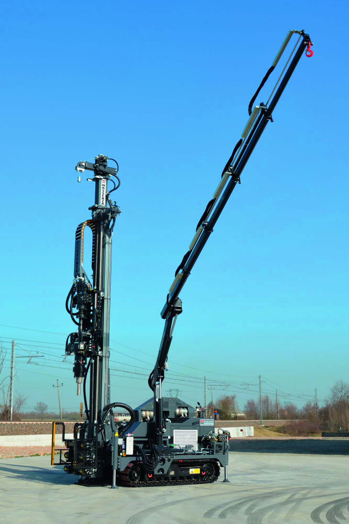 Produits & Matériels - Une foreuse Mi12 avec double tête de rotation